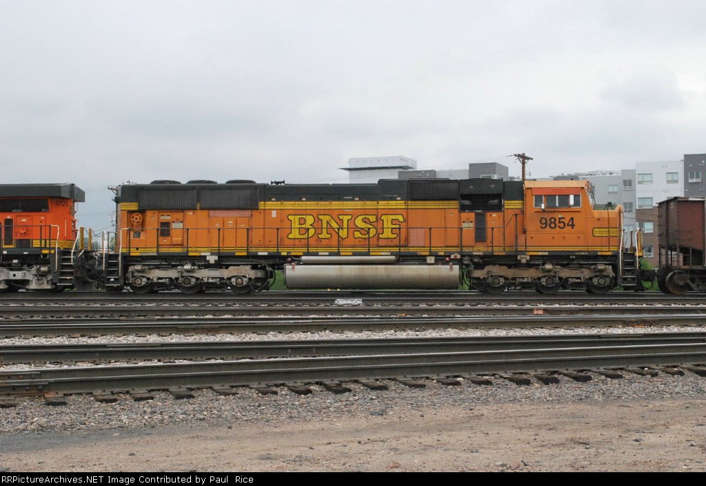 BNSF 9854
